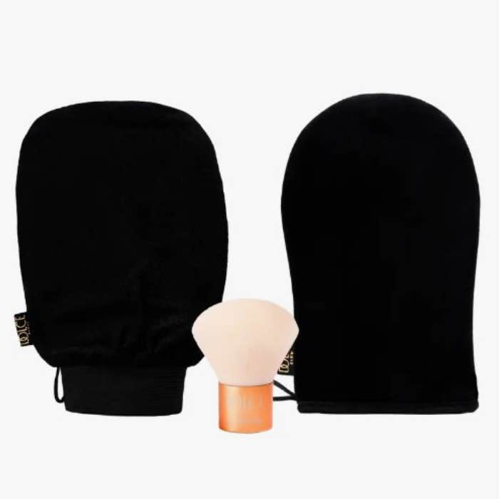 10 Best Tanning Accessories 2022