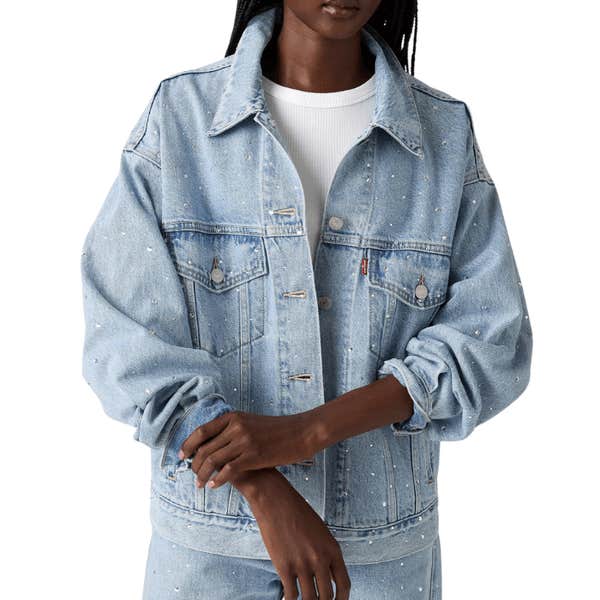 11 Jean Jacket Outfits That Are Stylish Year After Year